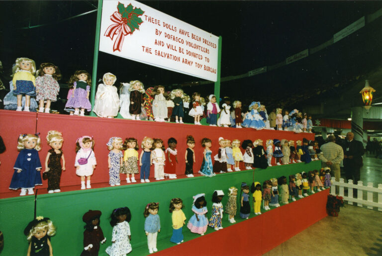 Making Christmas Magic - Hamilton City Magazine