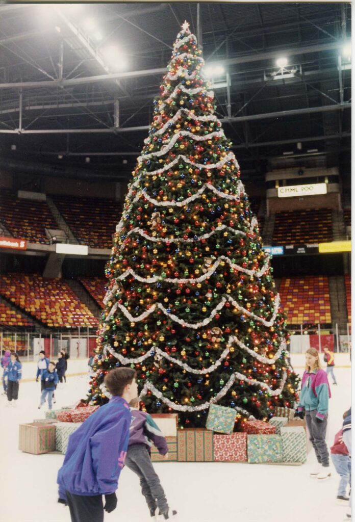 Making Christmas Magic - Hamilton City Magazine