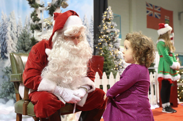 Making Christmas Magic - Hamilton City Magazine