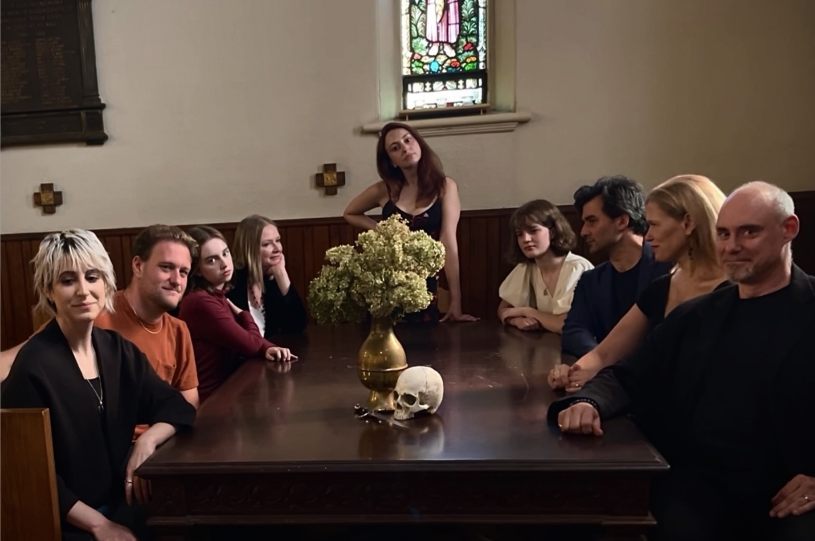 Local companies combine forces on bold, gender-bending Hamlet ...